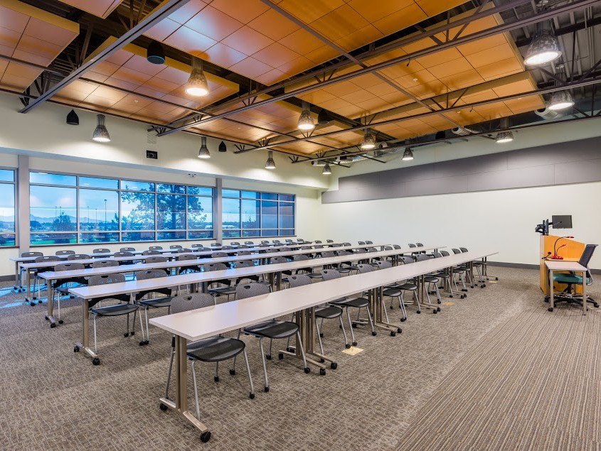 Central Oregon Community College Redmond Technology Center – Kirby ...